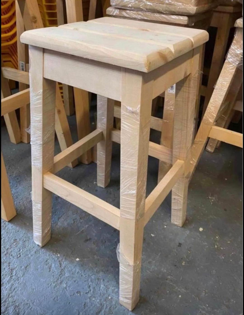 24″ Wooden Stool – Essex Discount Furniture